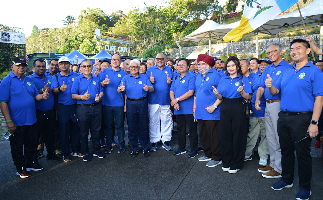 Jalan Amal Mesra with T.Y.T. Yang di-Pertua Negeri Pulau Pinang at ...